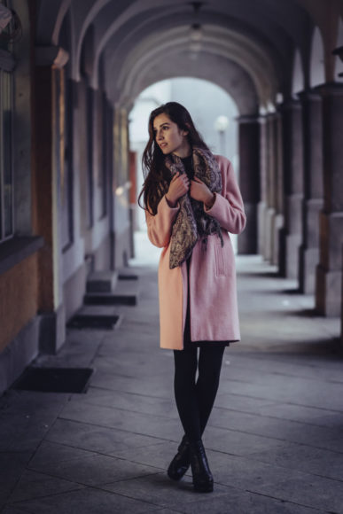 Fashionable Leg Wear Options to Transition to Spring - The Socialite's ...