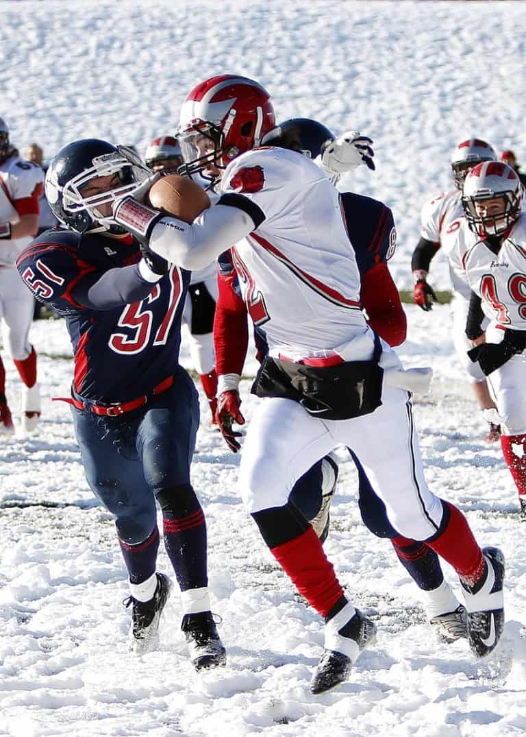How to Survive A Football Game In The Cold | The Socialites Closet