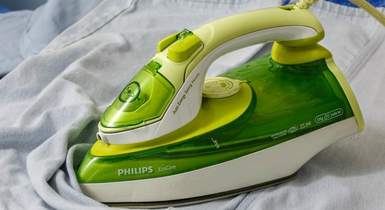 How to Iron Velvet | The Socialite's Closet