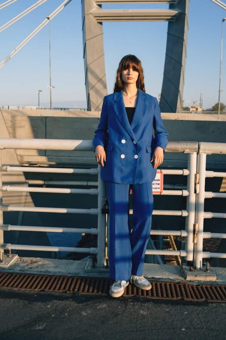 The Sandwich Dressing Style: Elevate Your Fashion Game - The Socialite ...